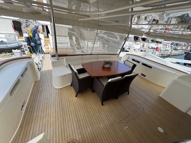 Custom Line Navetta 26 | Karina